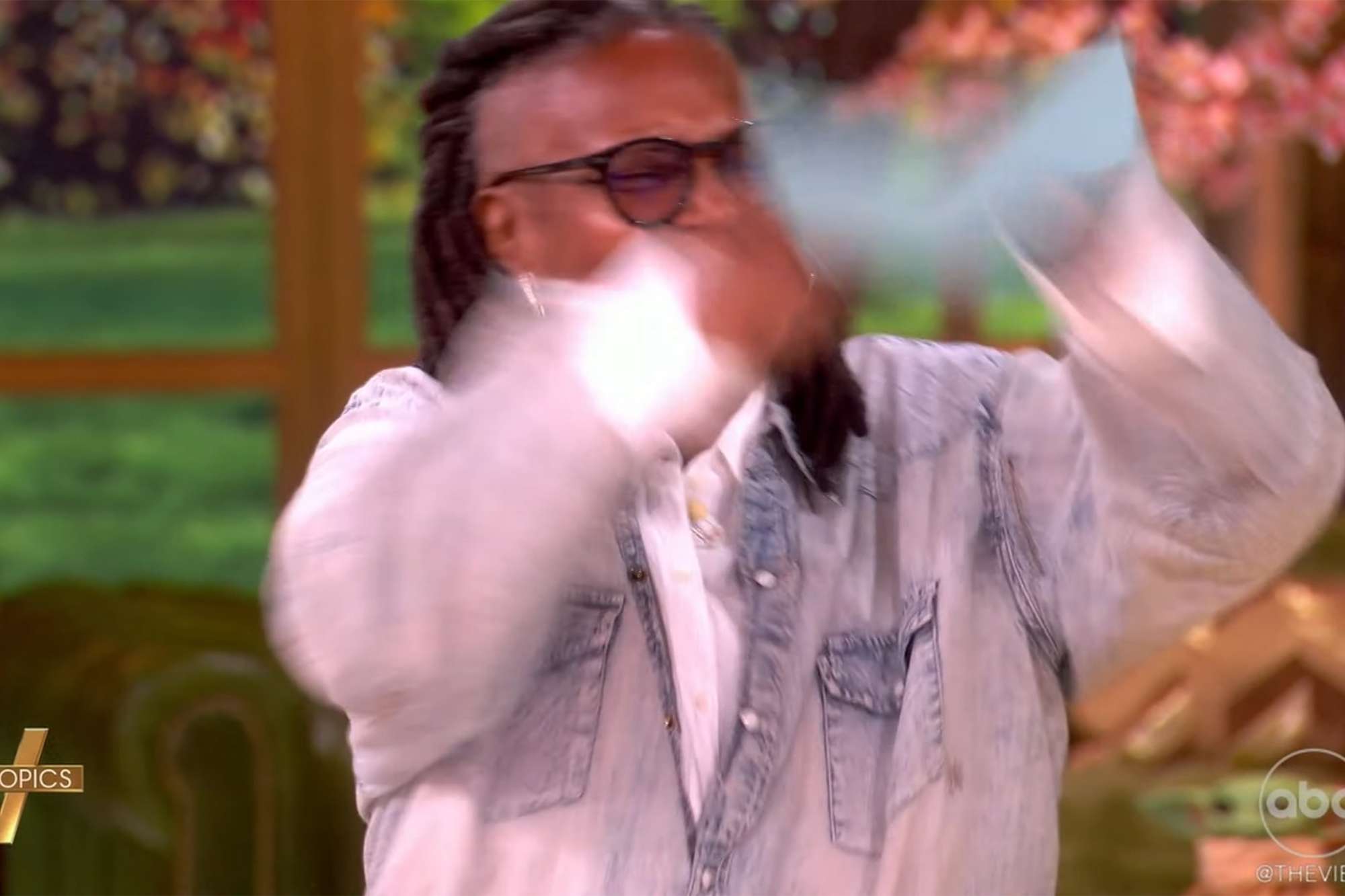Whoopi Goldberg throws cue cards at “The View ”table after cohosts ...
