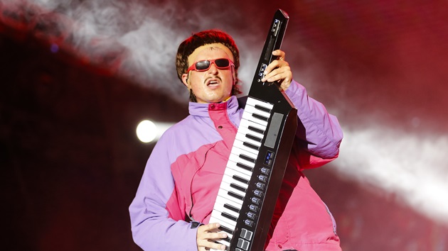 Oliver Tree dead at 32 - AOL