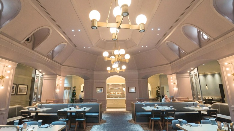 12 Best-Value Disney World Restaurants, According To Customers - AOL