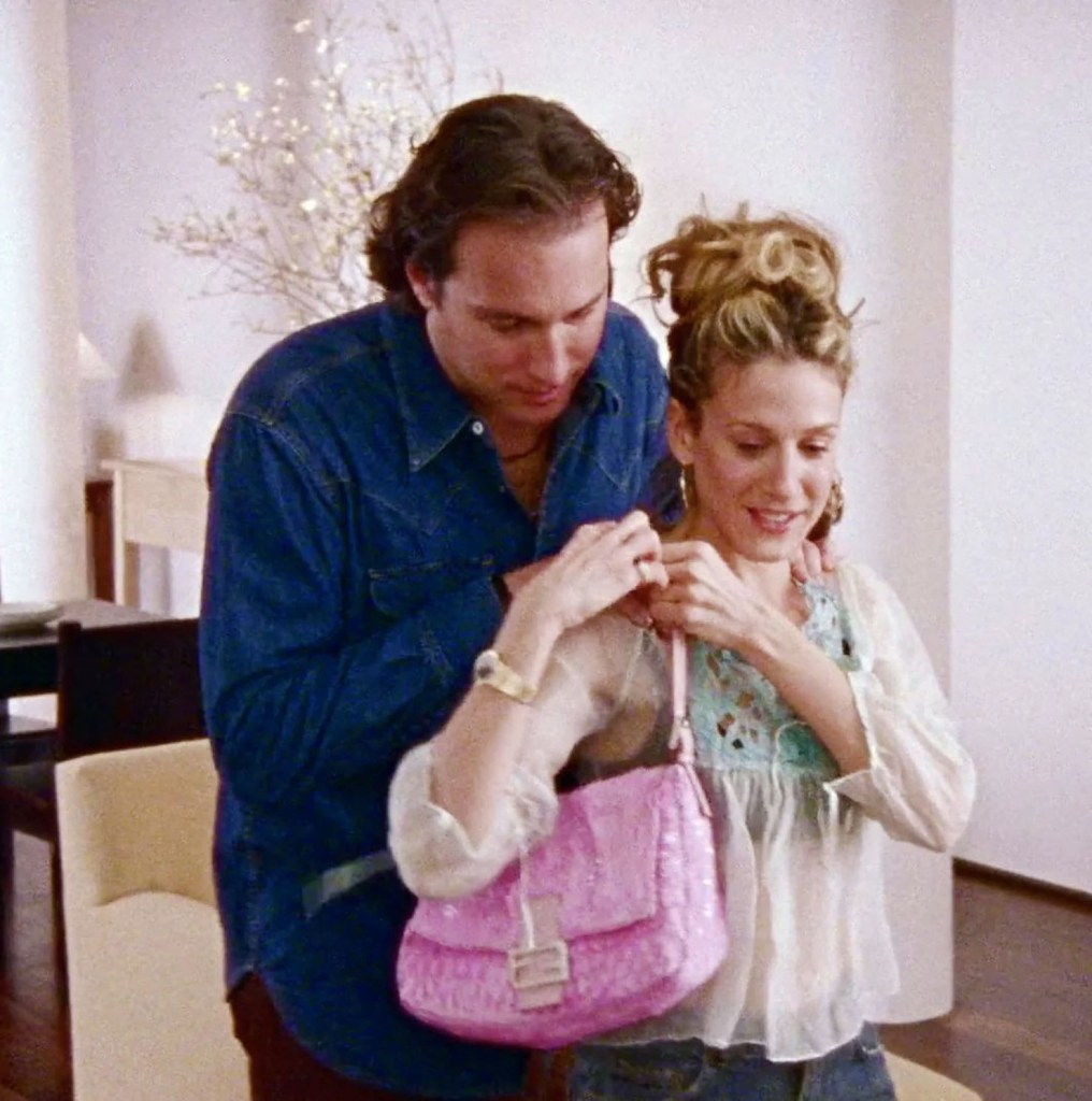 Sarah Jessica Parker is a real-life Carrie Bradshaw in Fendi handbag ...