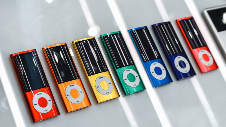 Can You Get A Battery Replacement For An Old iPod? - AOL