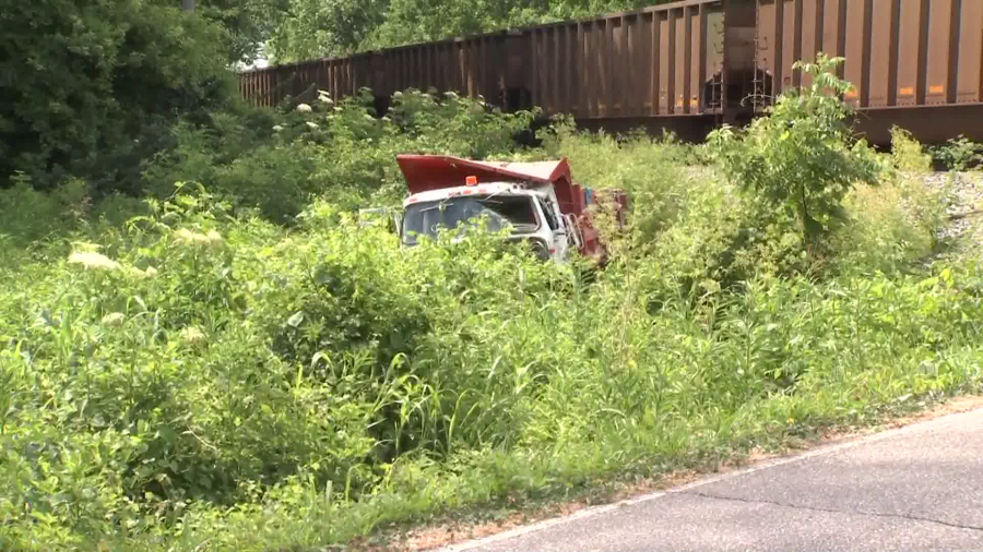 Vehicle reportedly hit by train in Posey County - AOL