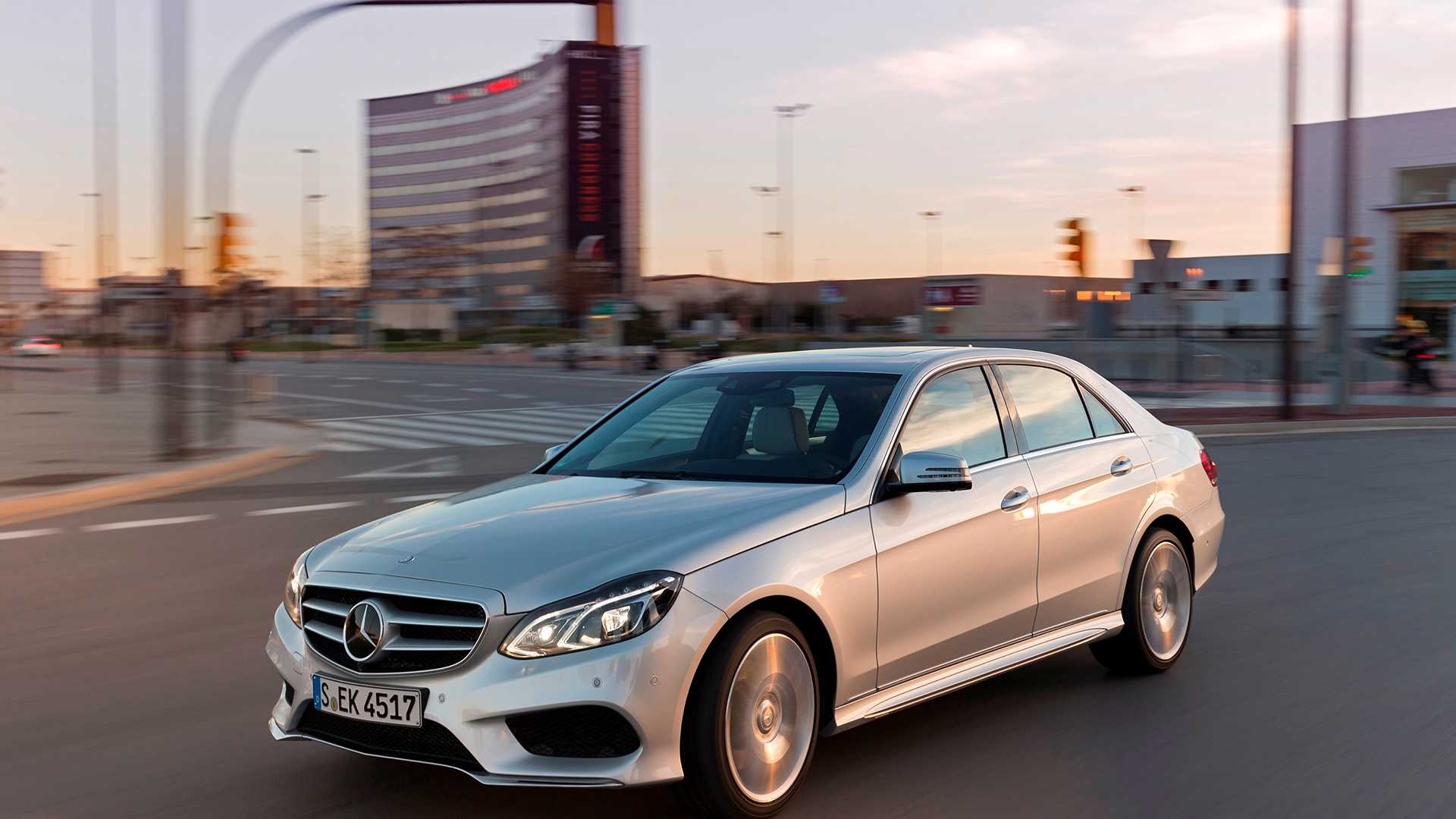 Mercedes' Vault-Like E-Class Sedan Now Costs Less Than A Base Honda ...