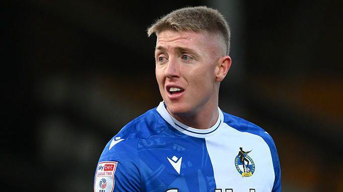 Right-back Senior leaves Bristol Rovers - AOL