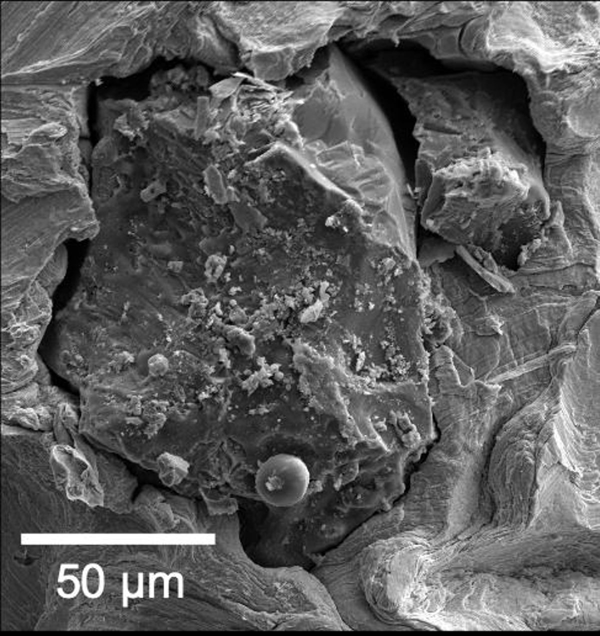 Moon dust may be hiding signs of pulverised alien technology, scientist ...