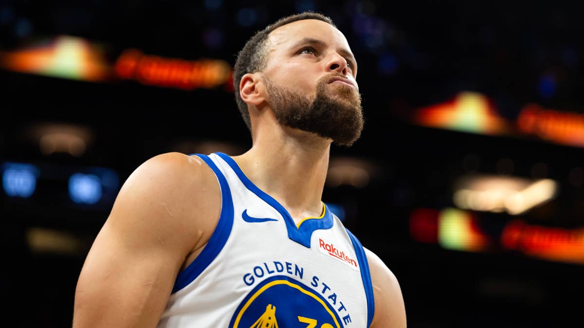 Under Armour’s $85 Steph Curry Basketball Shoes Are Now Just $38 - AOL