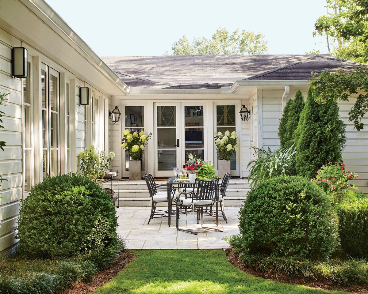 9 Backyard Renovation Mistakes That Hurt Your Curb Appeal - AOL