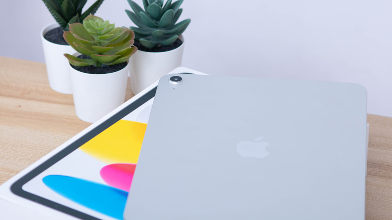 Why Is The iPad Mini More Expensive Than The iPad? - AOL