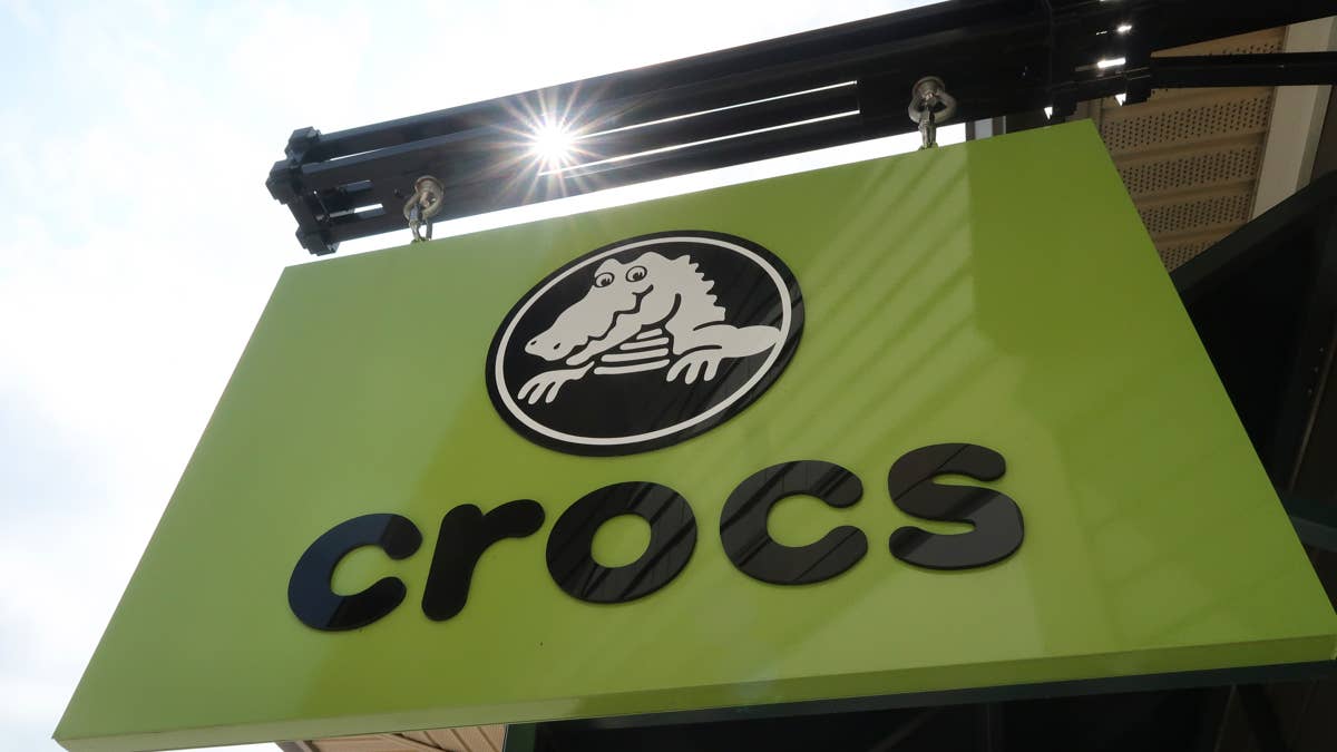 Crocs $30 ‘Lightweight’ Sandals Are Now Just $12 — ‘Perfect for the ...