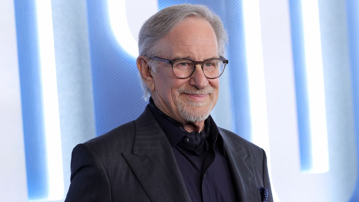 Steven Spielberg Opens up About Dyslexia and His Favorite Books - AOL