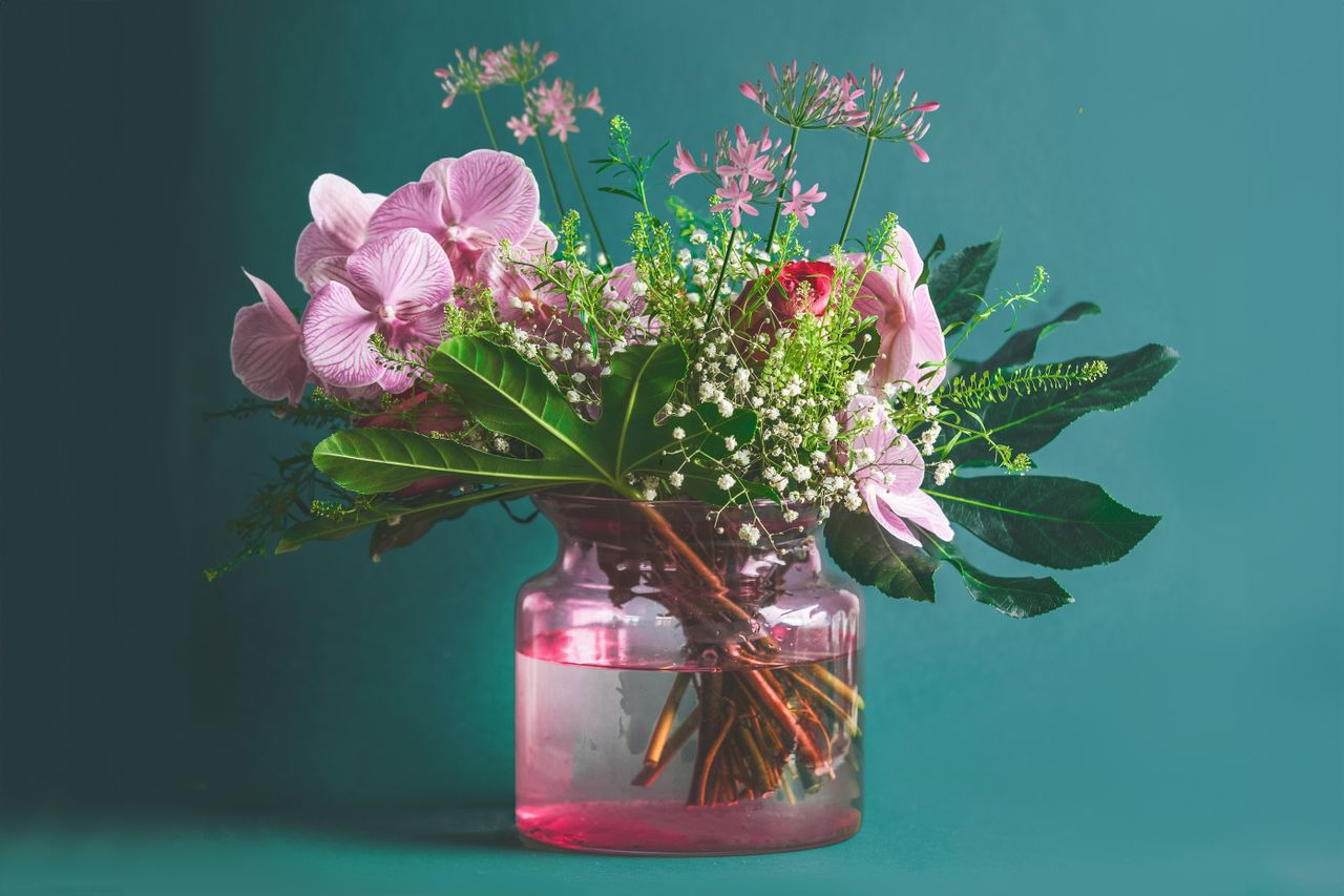 We Tested 7 Popular Methods to Keep Cut Flowers Fresh—Here’s What ...