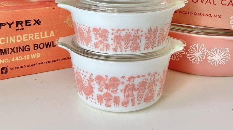 The Rare Pyrex Bowl That Collectors Dream Of Finding At Thrift Stores - AOL