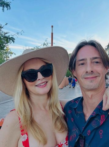 Heather Graham, 56, Stuns in a Tiny White String Bikini on the Beach ...