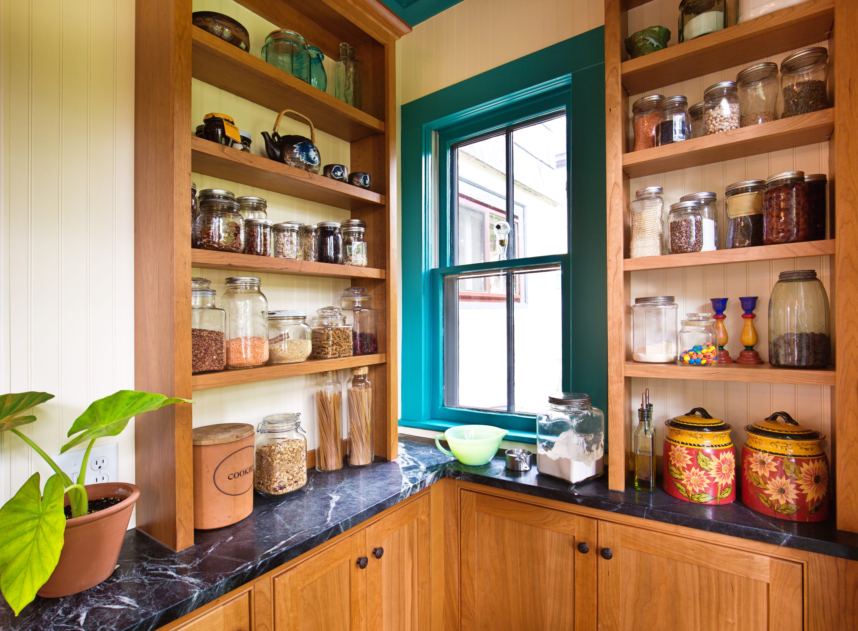 Professional Organizers Warn Against This Common Pantry Mistake - AOL