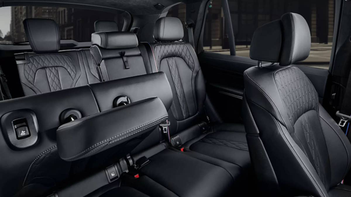 BMW Made A Cheaper X5 By Cutting The Stuff Buyers Don’t Need - AOL
