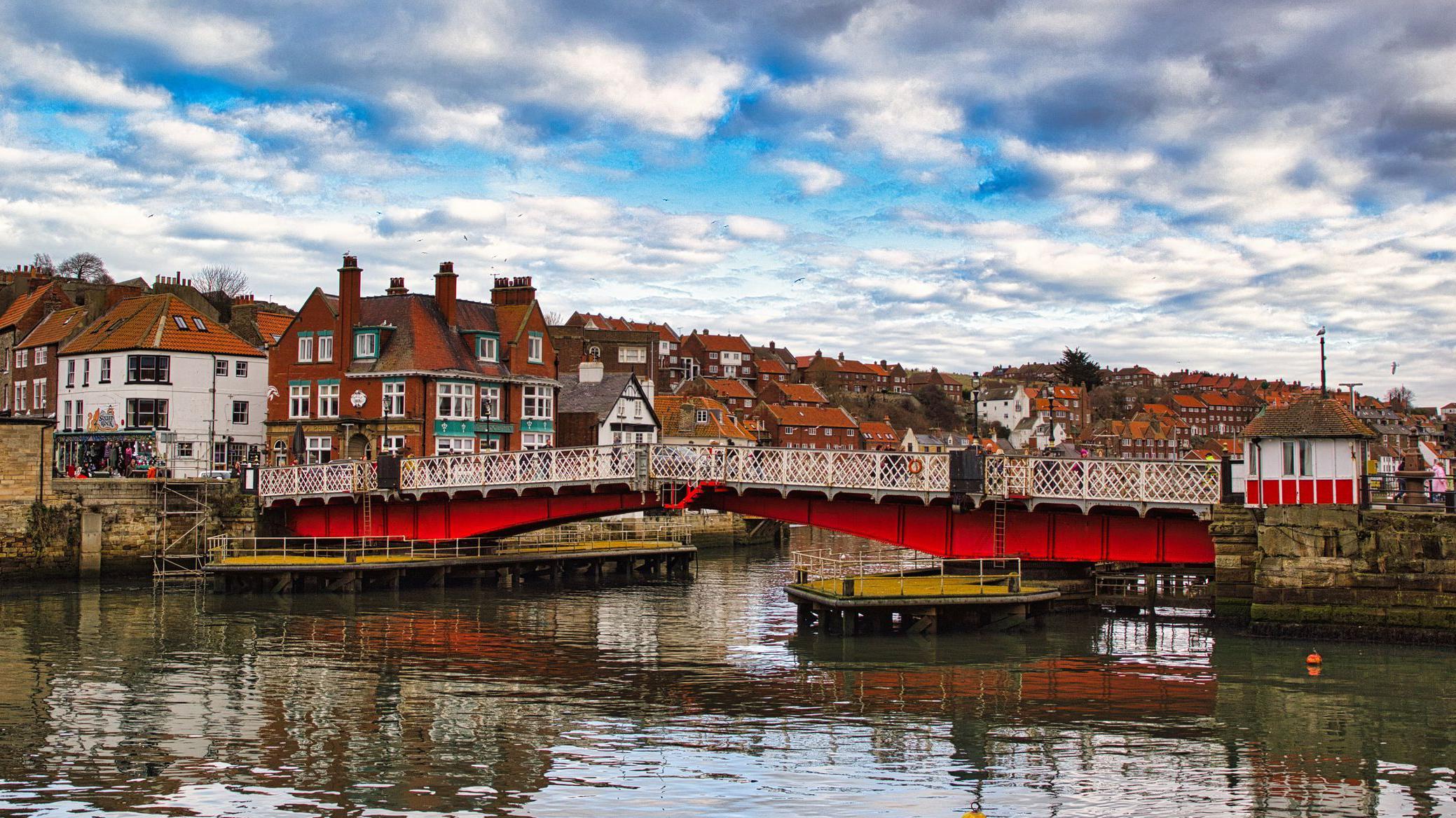 Overnight work to tackle swing bridge problems - AOL