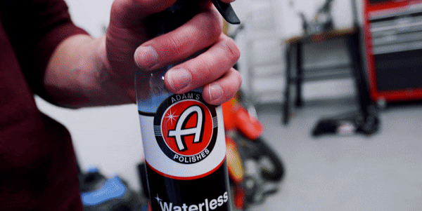 Ditch the Hose and Bucket: These Waterless Car-Wash Sprays Come in ...
