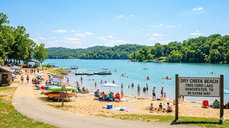 Between Chattanooga And Nashville Is Tennessee's 'City Between The ...
