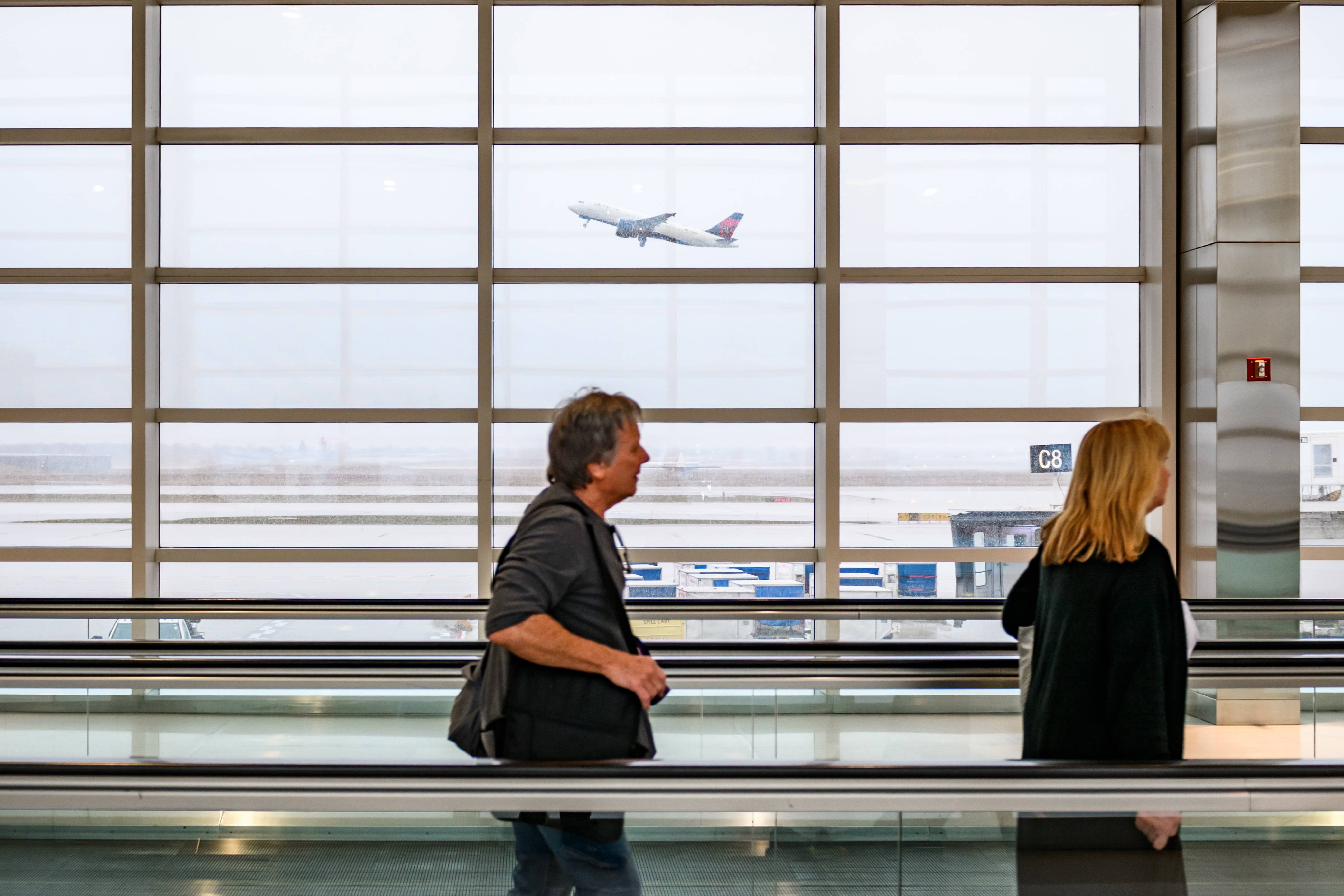 FAA Ground Stops At Several Major Airports Create Thousands Of U.S. And ...