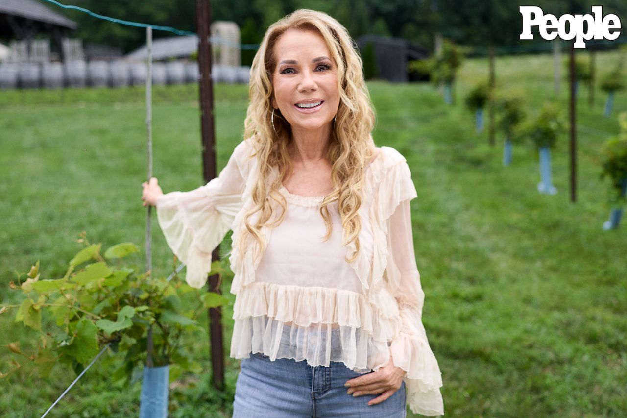 Kathie Lee Gifford Reveals 'Debilitating' Pain Led to Hip, Arm and ...