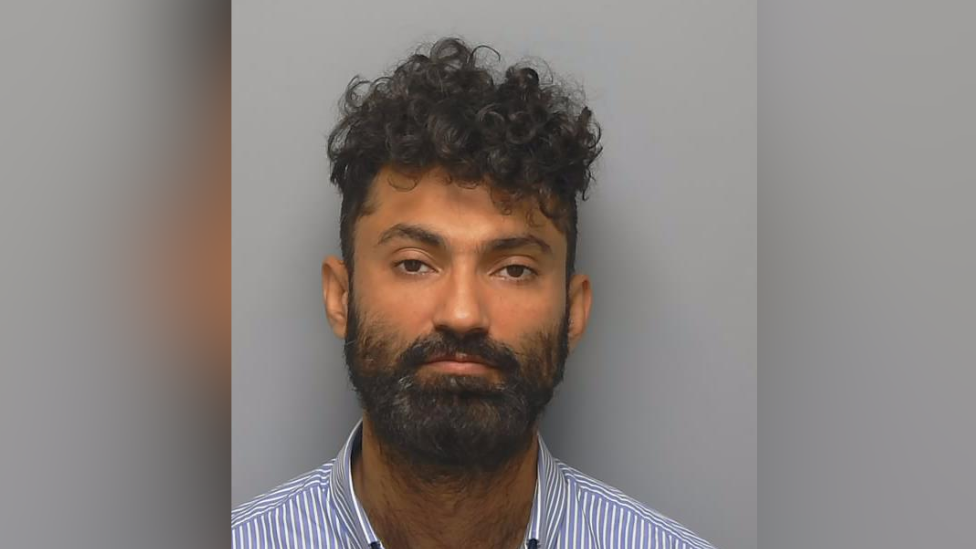Council listed jailed ex-mayor's taxi firm online - AOL