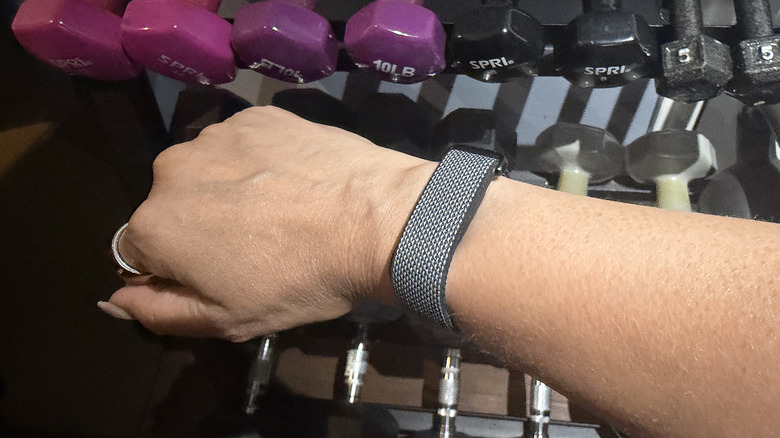 The Fitbit Air's First Major Update Fixes Its Most Annoying Issue - But ...
