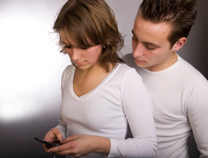 Men Are Sharing The Dating Red Flags That Killed The Vibe Instantly - AOL