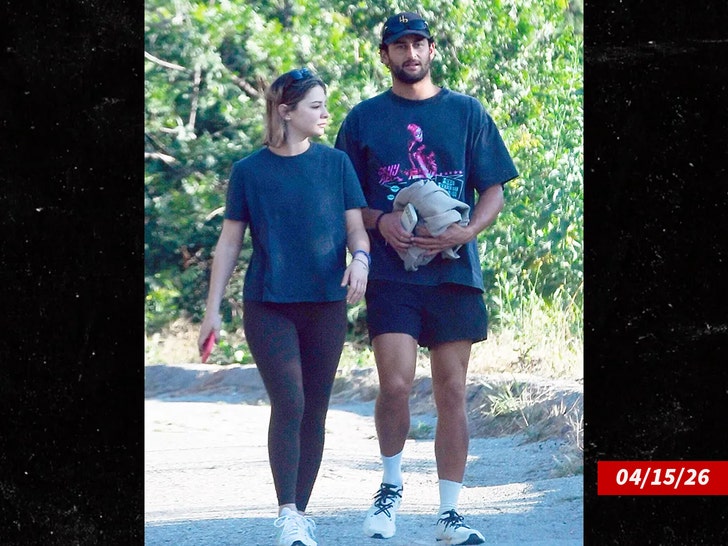 Madelyn Cline and Henry Smith Split After 4 Months - AOL