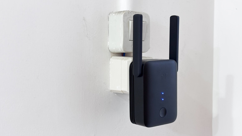 5 Unexpected Uses For A Travel Router - AOL