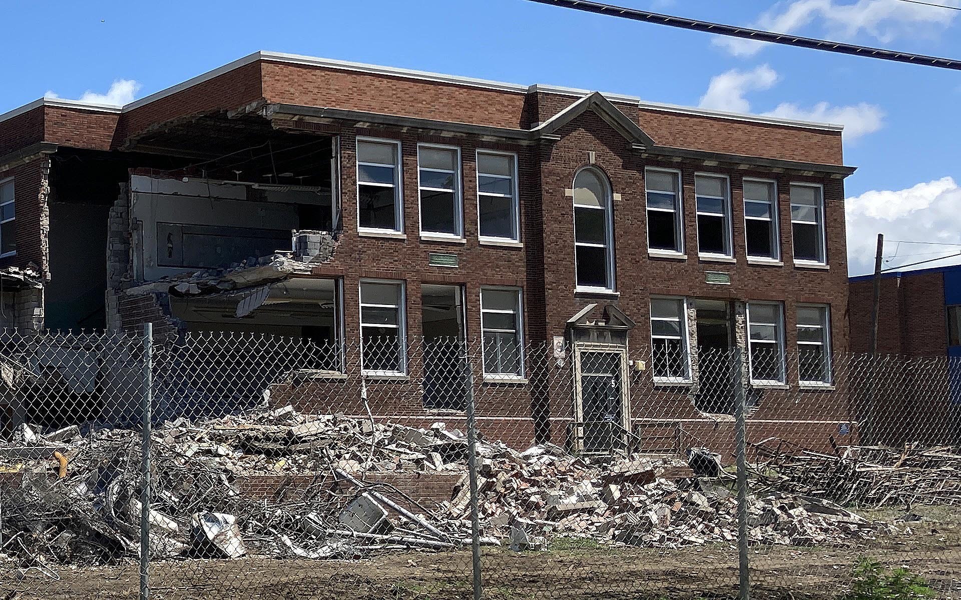 Exterior demolition of Erie's old Edison School begins - AOL