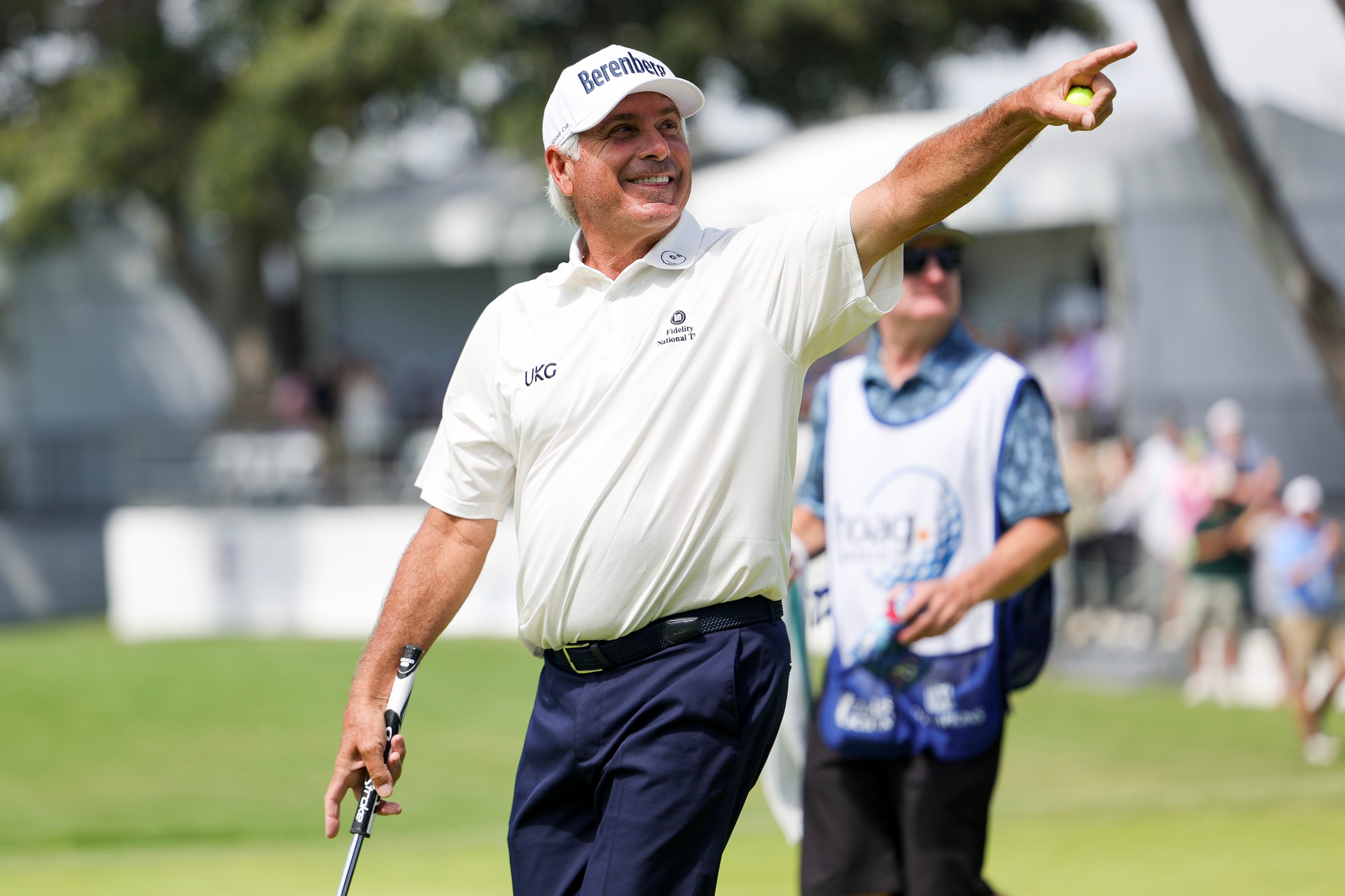 Watch Fred Couples Sinks Incredible Pitch Shot Without Looking Aol