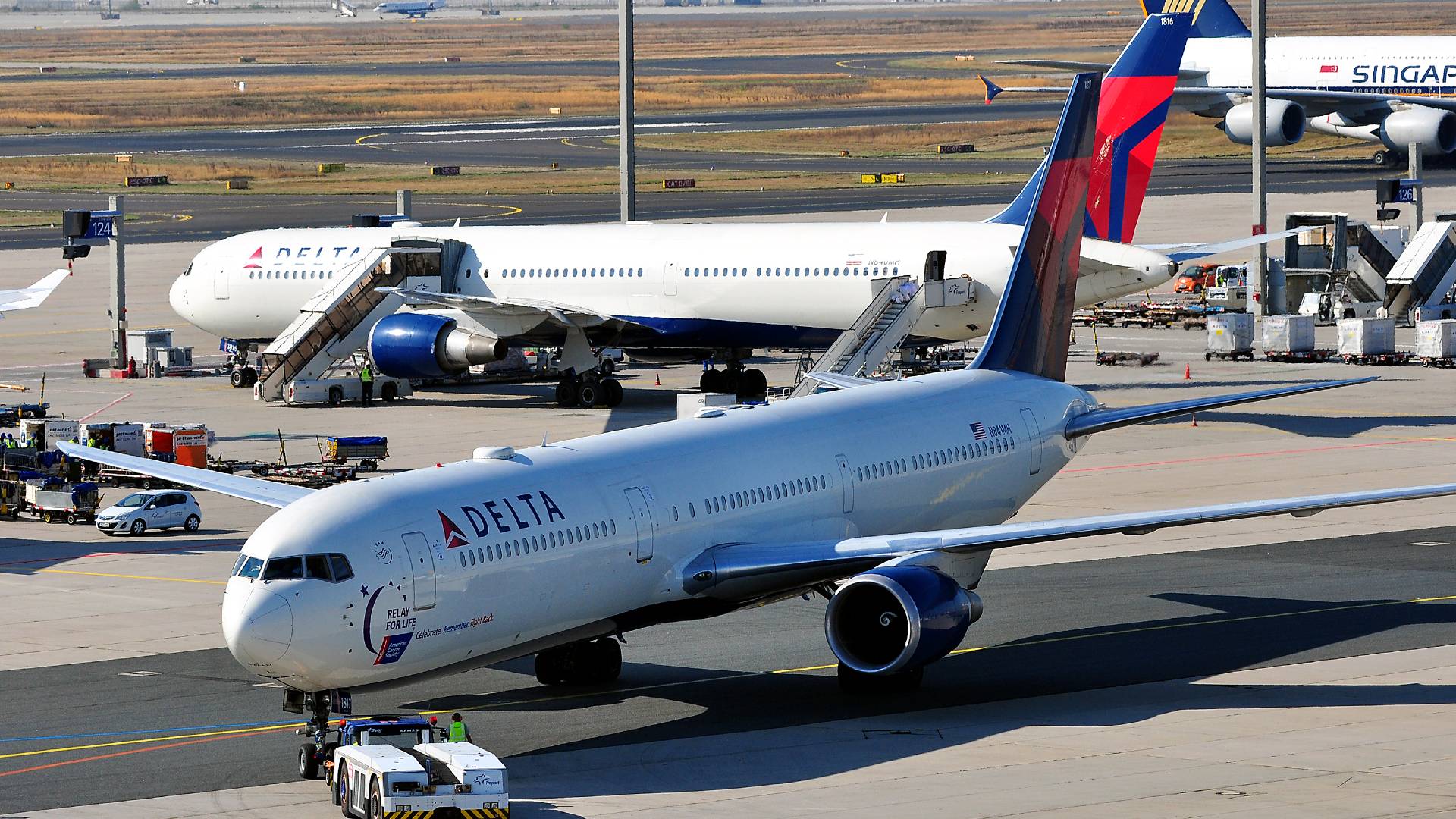 Delta Air Lines Flight From Albuquerque Stays Grounded Over Unusual ...