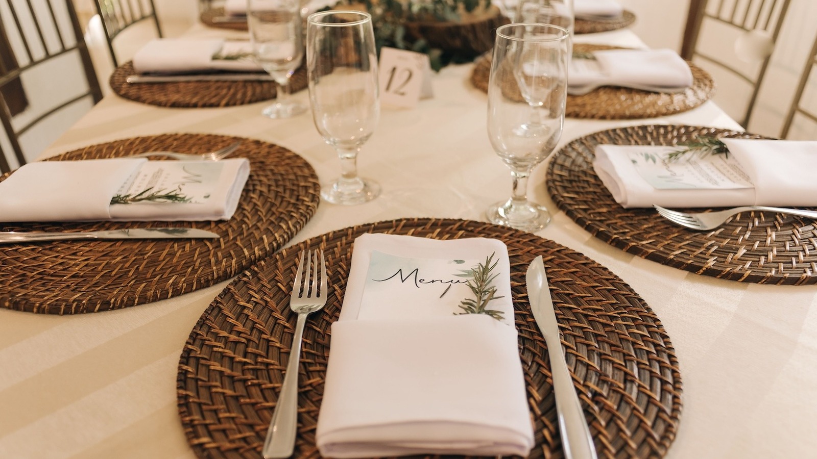 Skip The Basic Printed Display: A Cuter Way To Show Your Party Menu ...